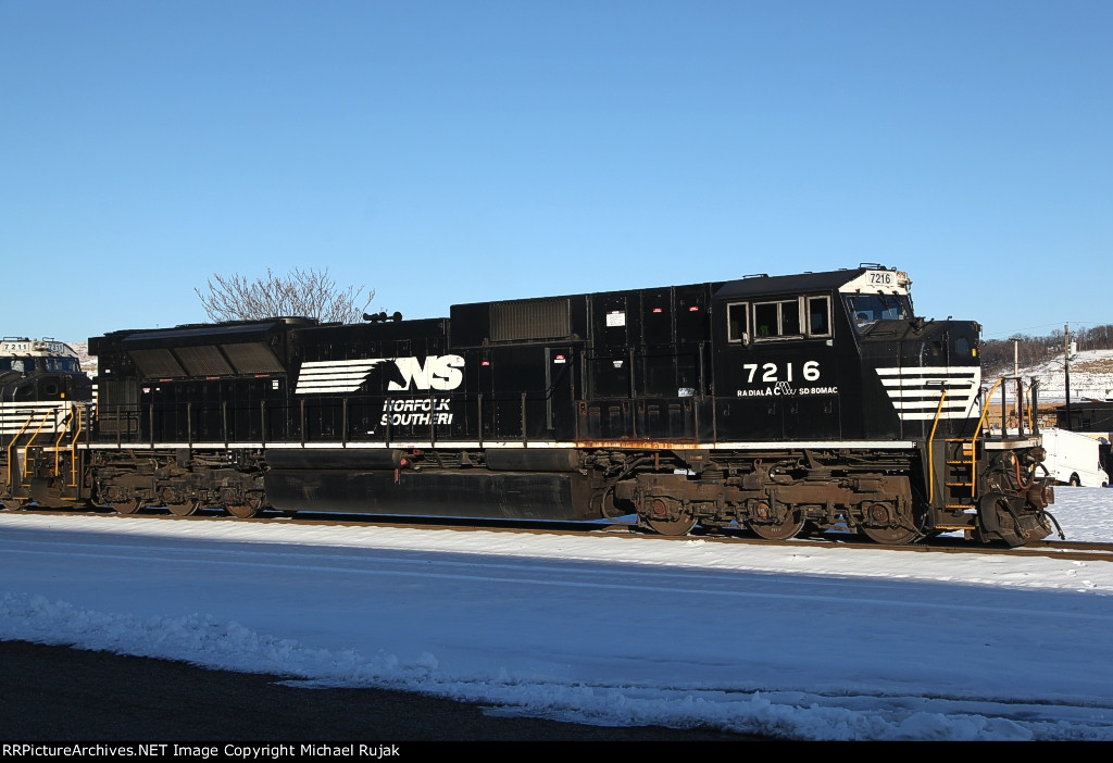 NS 7216